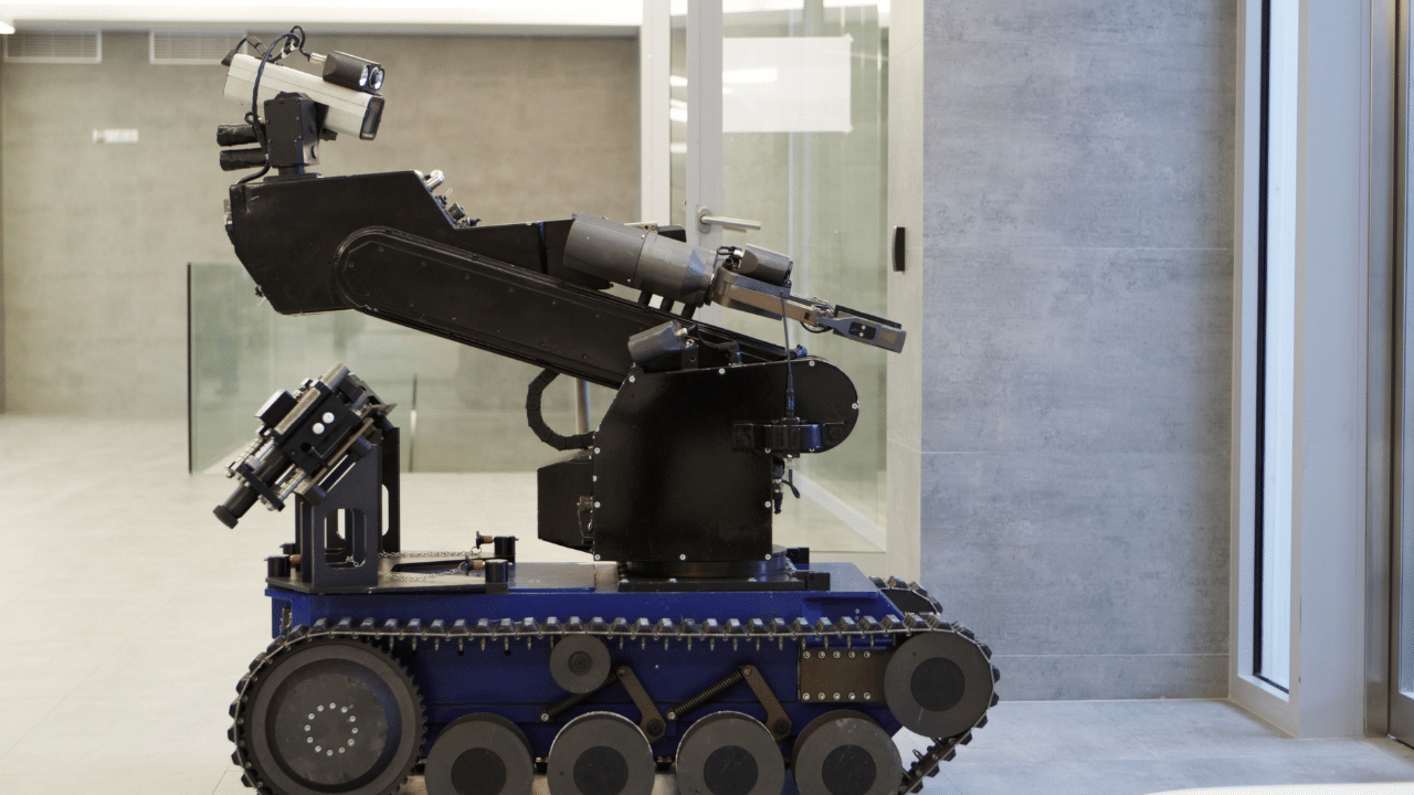 Police Robot Outsmarts Suspect in Texas Motel Standoff ...